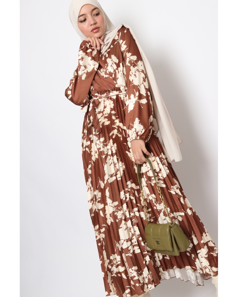 Robe satin plissée fall