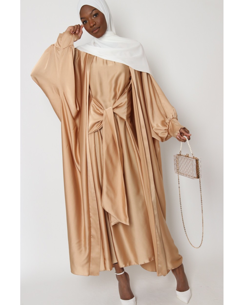 Abaya et kimono satiné avec ceinture Couleur Camel Couleur Camel